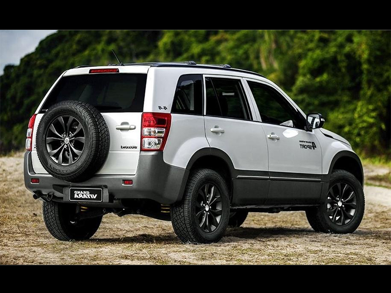Фото Suzuki Grand Vitara - Suzuki Grand Vitara 4Sport 2015 вид сзади