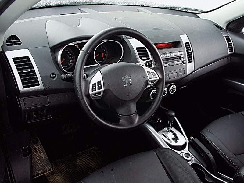 Фото Peugeot 4007 - фотография 6